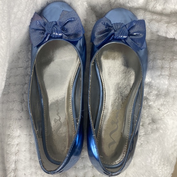 Nina | Shoes | Girls Nina Blue Shiny Dress Shoes | Poshmark